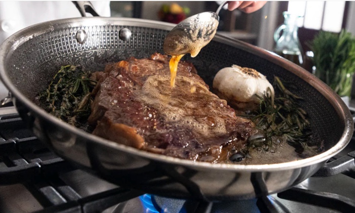 What Are Hybrid Pans (And Are They Any Good)?